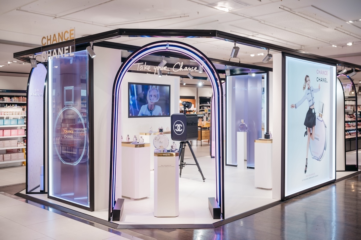 Chance Eau Splendide: Chanel dévoile un pop-up olfactif à Genève - Les ...